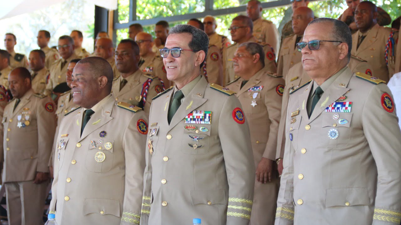 Traspasan La Comandancia General Del Ejército Nacional Al Mayor General